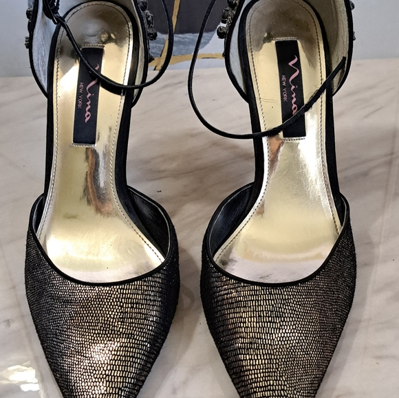 Nina | Shoes | Nina Shoes Gold An Black | Poshmark
